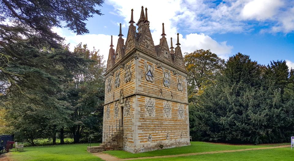 Rushton Triangular Lodge